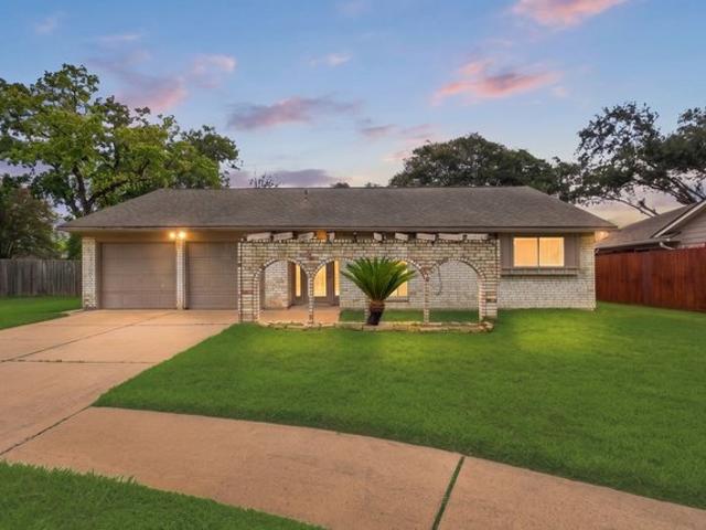16338 Autumn Wind Dr, Houston, TX 77090