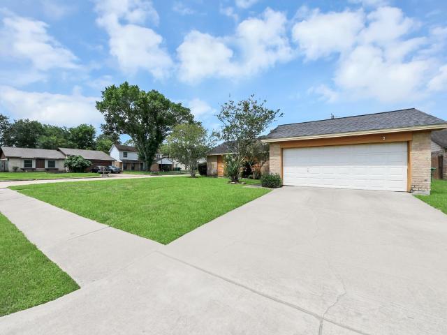 16338 Hunting Dog Court