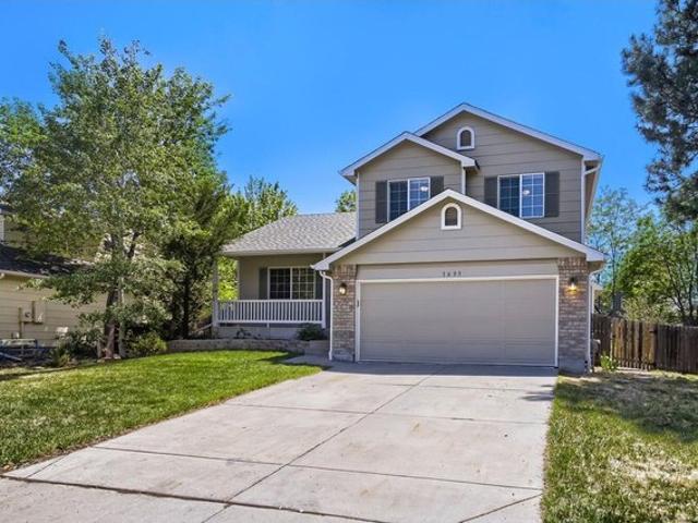 1633 Deerwood Dr, Longmont, CO 80504