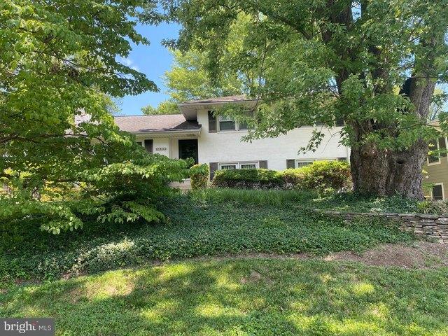 1633 Dempsey St, McLean, VA 22101