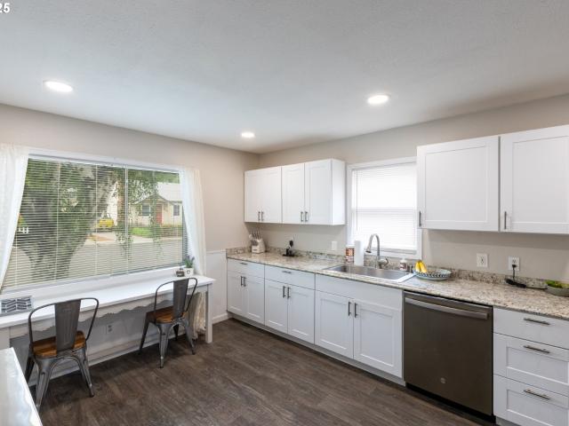 1633 E 13TH PL