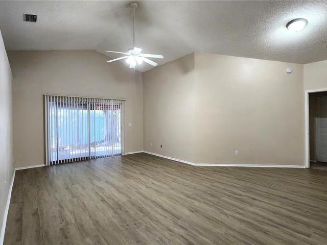 1633 Elk Spring Dr, Brandon, FL 33511 | MLS #TB8458 | Compass