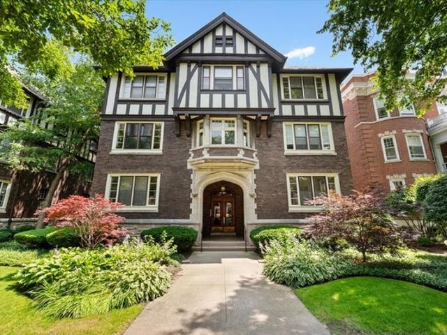 1633 Hinman Ave Apt 1, Evanston, IL 60201