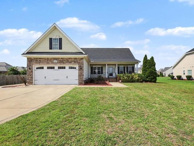 1633 Holloman Dr, Fayetteville, NC 28312