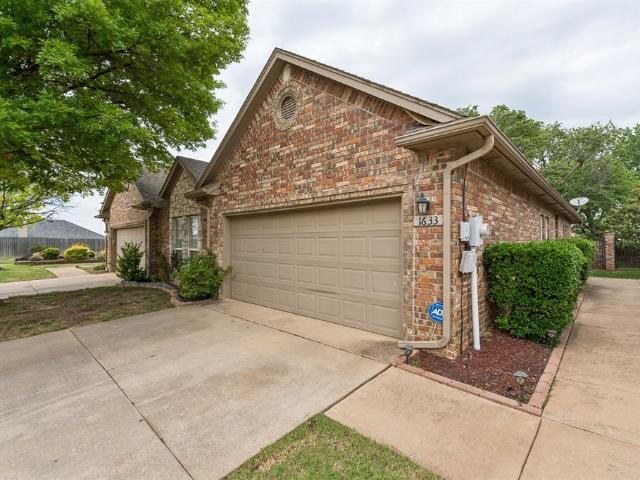 1633 Laurel Place