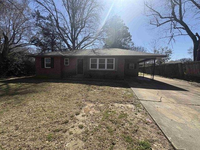 1633 Puryear Dr, Memphis, TN 38116