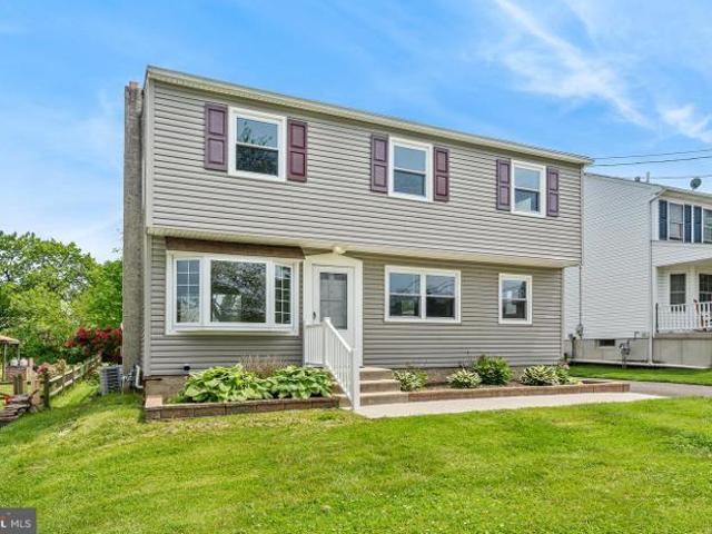 1633 Ridgeway Ave, Willow Grove, PA 19090