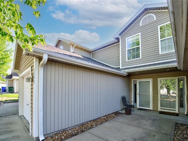 1633 SW Highland Dr, Lee's Summit, MO 64081 | MLS #2614