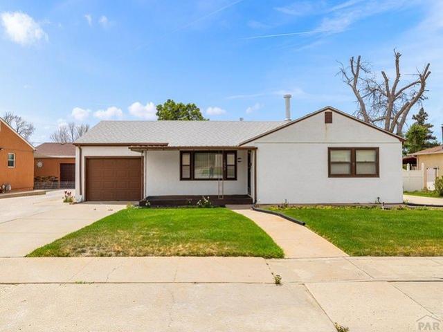 1633 Saratoga Rd, Pueblo, CO 81001