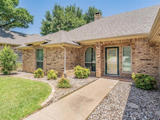 1633 Saxon Drive