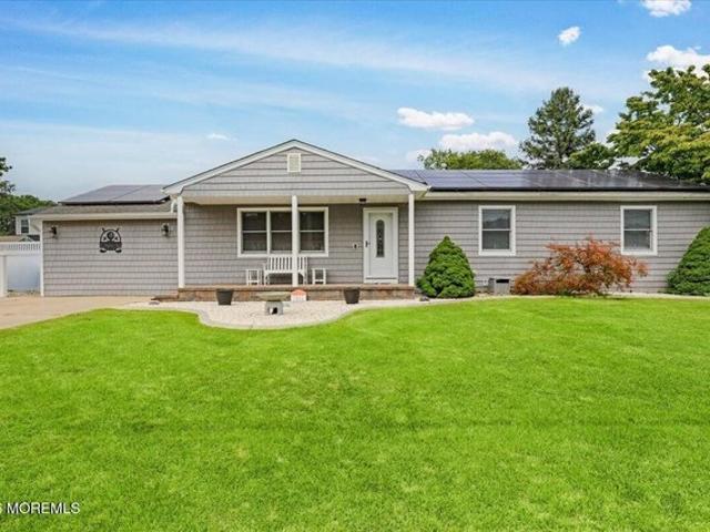 1633 2nd Ave, Toms River, NJ 08757