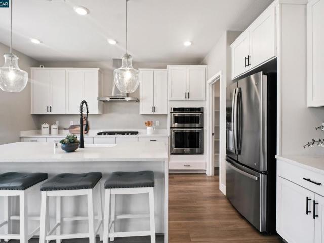 163 Canary Creek Way