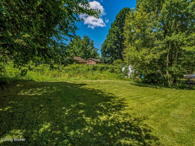 163 E Airview Dr