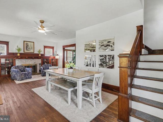 163 E Derry Road