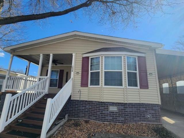 163 E St SW, Navarre, OH 44662