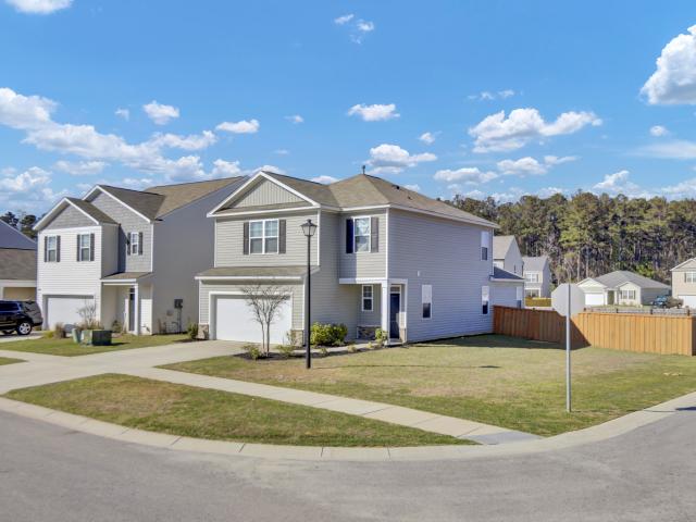 163 Horizon Rdg Dr, Summerville, SC 29486 | MLS #26007 | Compass