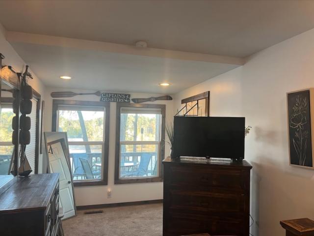 163 Lago Vista Dr