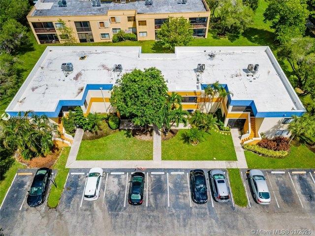 163 Lakeview Dr Apt 204, Weston, FL 33326