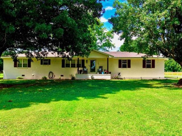 163 Matlock Ln, Muscle Shoals, AL 35661