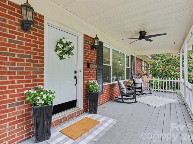 163 Madison Avenue NE