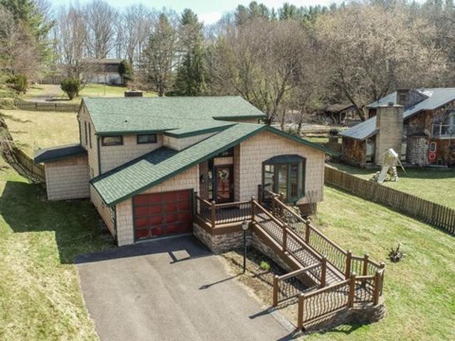 163 Mitchell Dr, Oakland, MD 21550