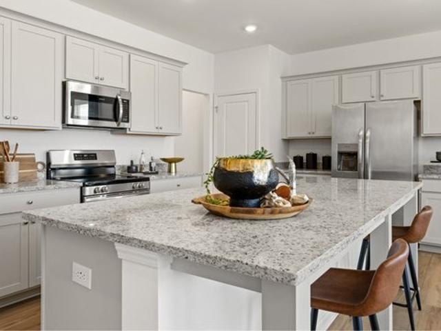 163 Milledge Commons Dr, Milledgeville, GA 31061