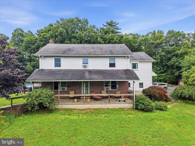 163 Mulberry Ln, Stroudsburg, PA 18360