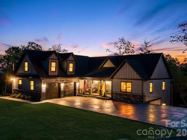 163 Northview Dr, Hendersonville, NC 28791