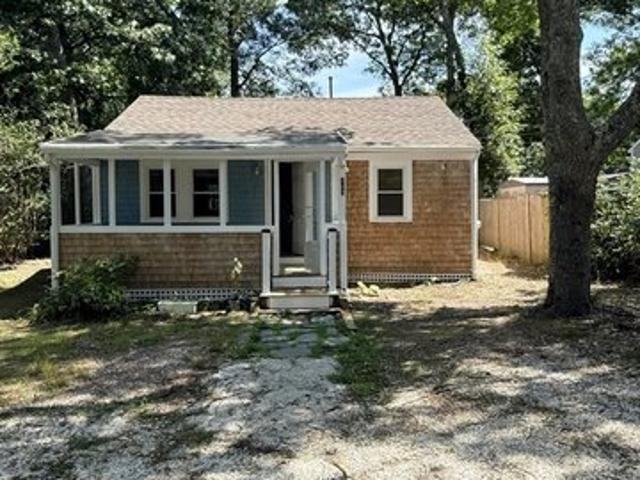 163 Ninigret Ave, Mashpee, MA 02649