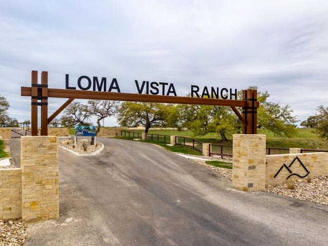 163 S Cattlemans Crossing Dr, Kerrville, TX 78028 | MLS #118895 | Compass