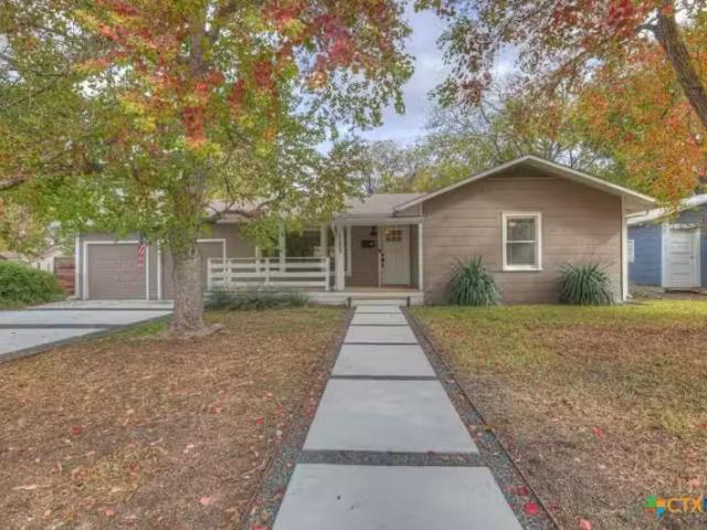 163 S Mesquite Ave, New Braunfels, TX 78130 MLS 564457