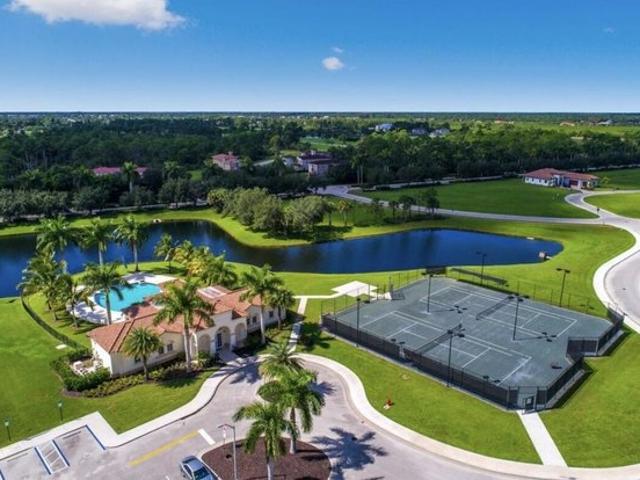 163 SE Via Lago Garda, Port Saint Lucie, FL 34952
