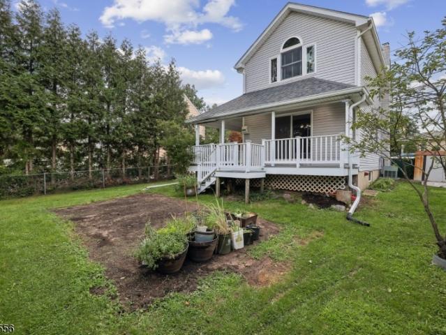 163 Stevens Ave
