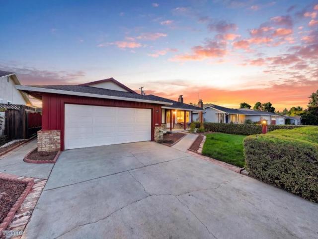 163 Sunset Avenue
