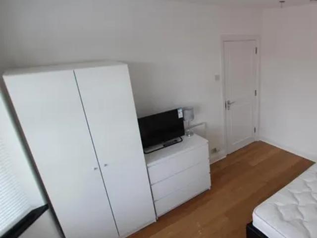 163 Penhill Road, Penhill, London, DA5 3EU, United Kingdom | Room for rent #139268741 | Rentberry