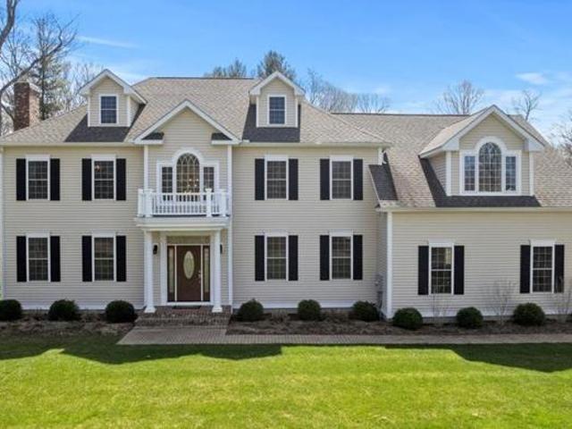 163 Pine Grove Rd, Guilford, CT 06437
