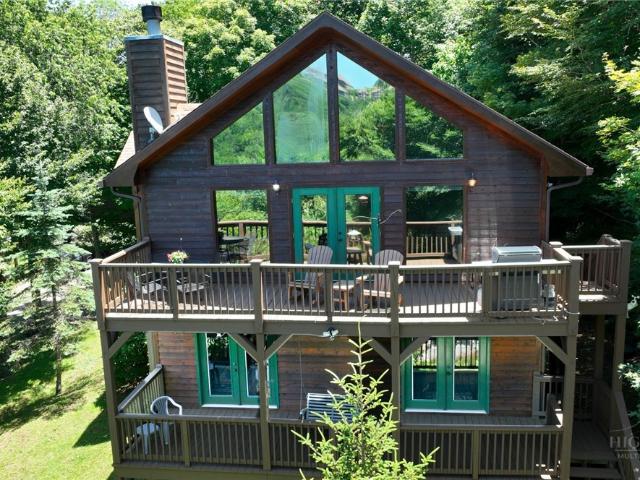 163 Rock Ledge Lane