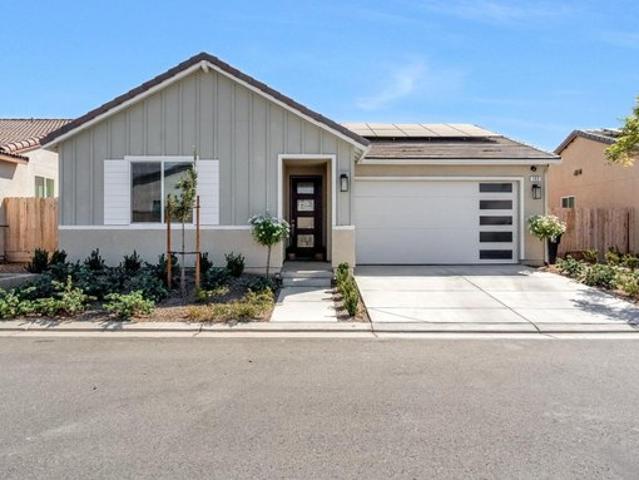 163 Reunion Way S, Madera, CA 93636