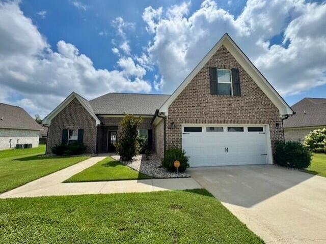 163 River Run Dr, Tupelo, MS 38801