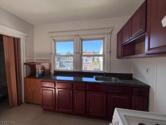 163 Woodside Ave # 1