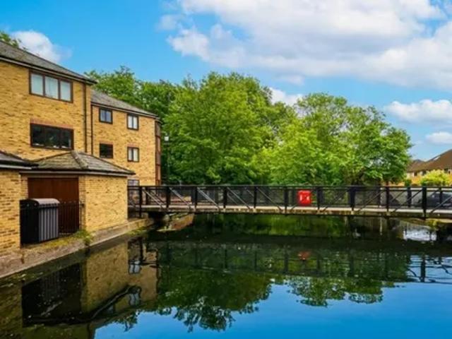 163 Wandle Road, London, CR4 4DP, United Kingdom | 2 bed apartment for rent #167489163 | Rentberry