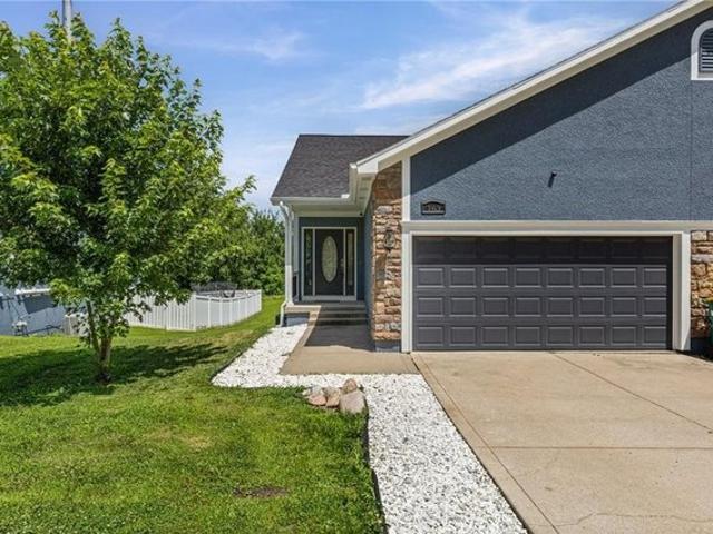 163 Warner Ave, Bonner Springs, KS 66012