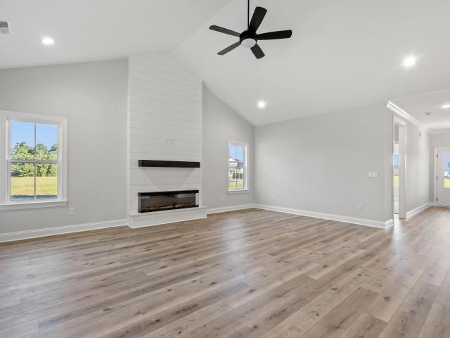 163 Three Oak Ln