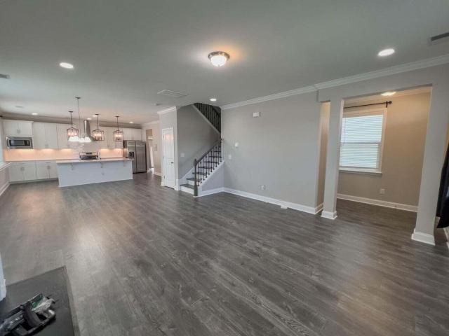 163 Yorkshire Drive
