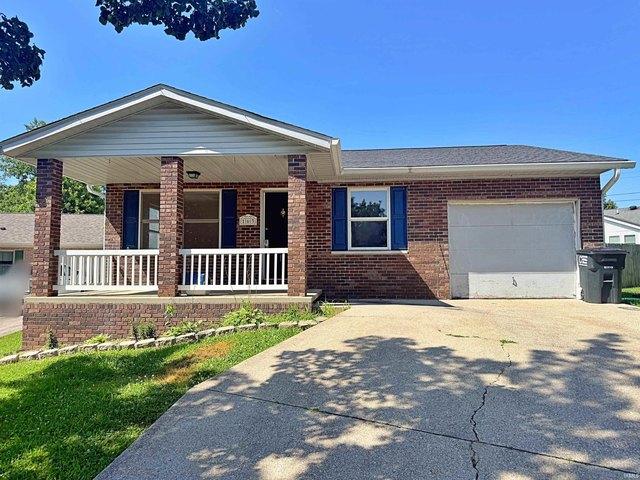 163J Hunter Dr, Bedford, IN 47421