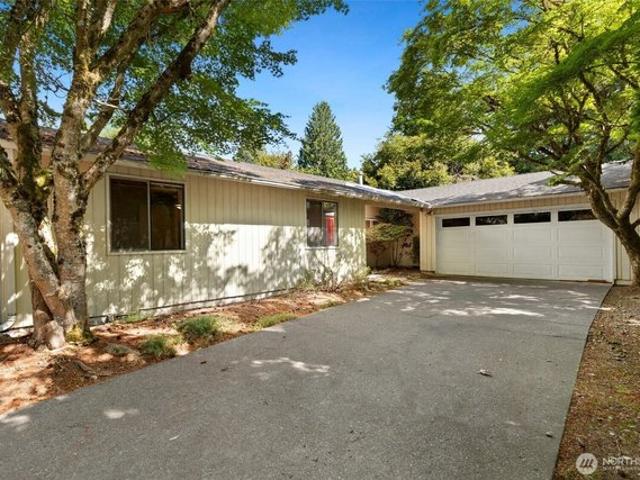 16442 NE 105th Pl, Redmond, WA 98052
