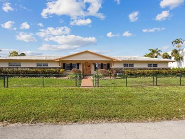 16442 NE 34th Ave, North Miami Beach, FL 33160