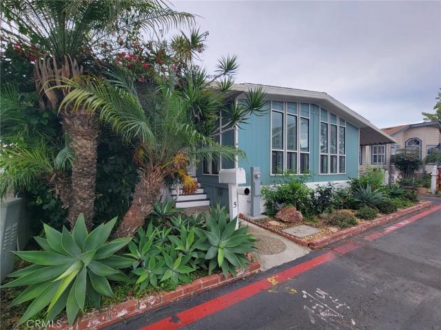 16444 Bolsa Chica Huntington Beach, Unit 5, Huntington Beach, CA 92649 | MLS #PW26093 | Compass