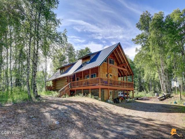16445 E Sunshine Lake Dr W, Talkeetna, AK 99676