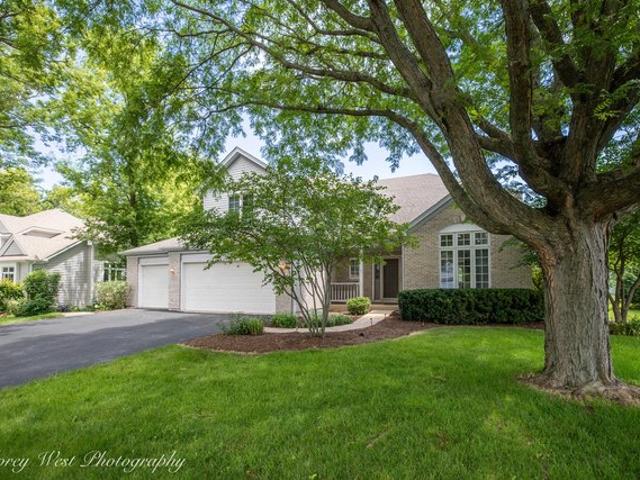 1644 Derby Dr, Batavia, IL 60510